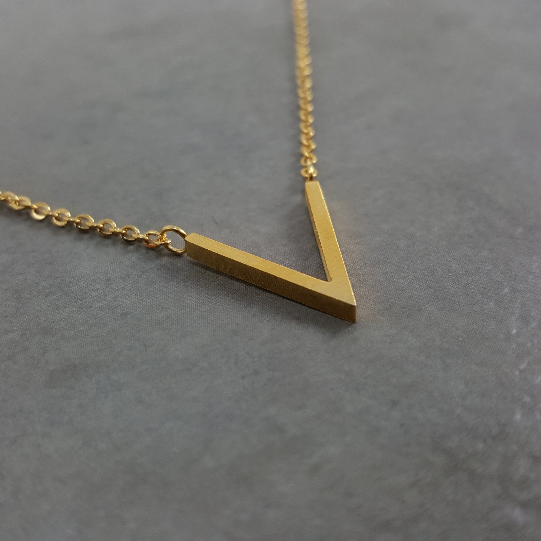 V Gold Necklace - Womens Fashion Jewelry Dainty Chain – Lil Pepper Jewelry